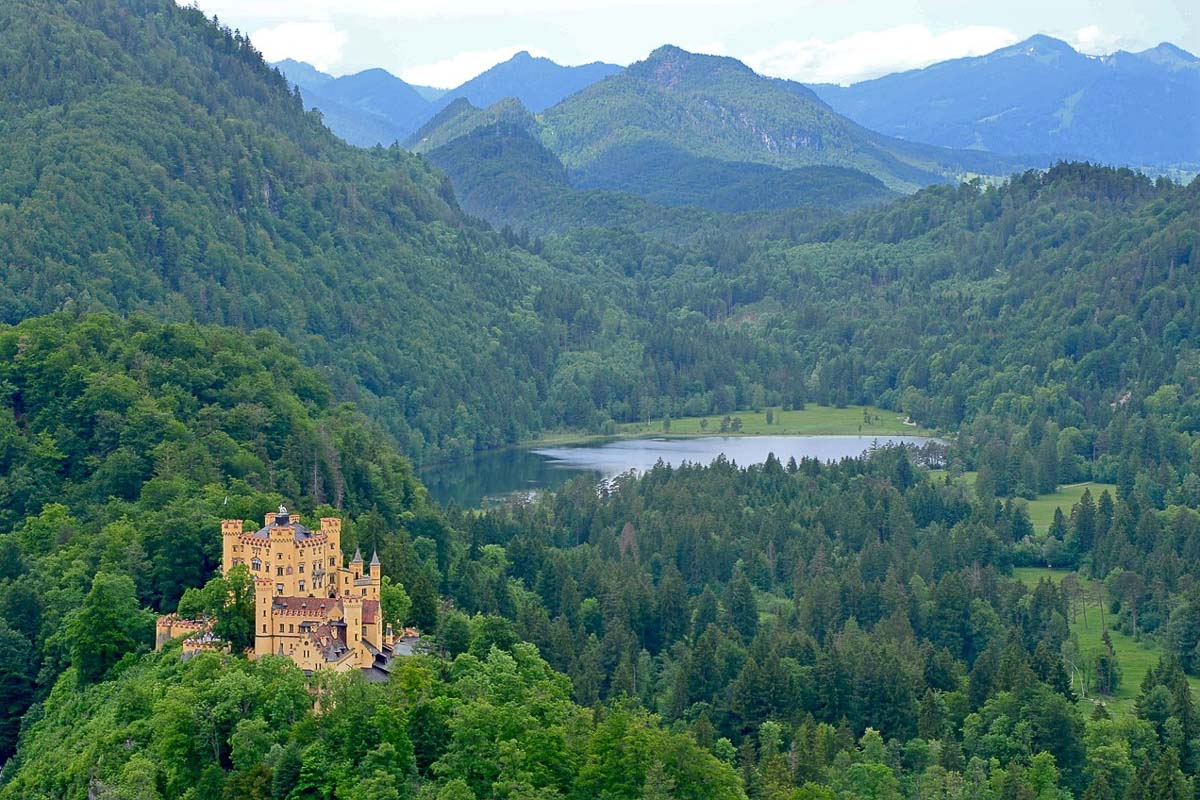 Discover Bavaria: Castles, Towns, and Natural Wonders